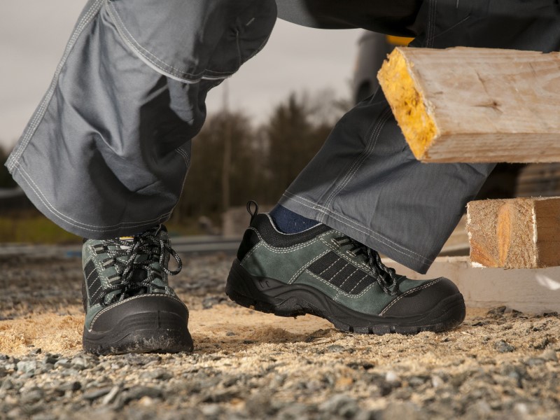 Portwest® Metal Free Trekking Shoe | Safety Shoes