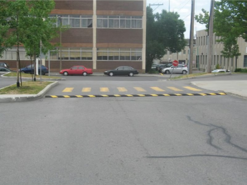 Rubber Speed Bumps | Parking Lot Speed Humps | Commercial Speed Bumps